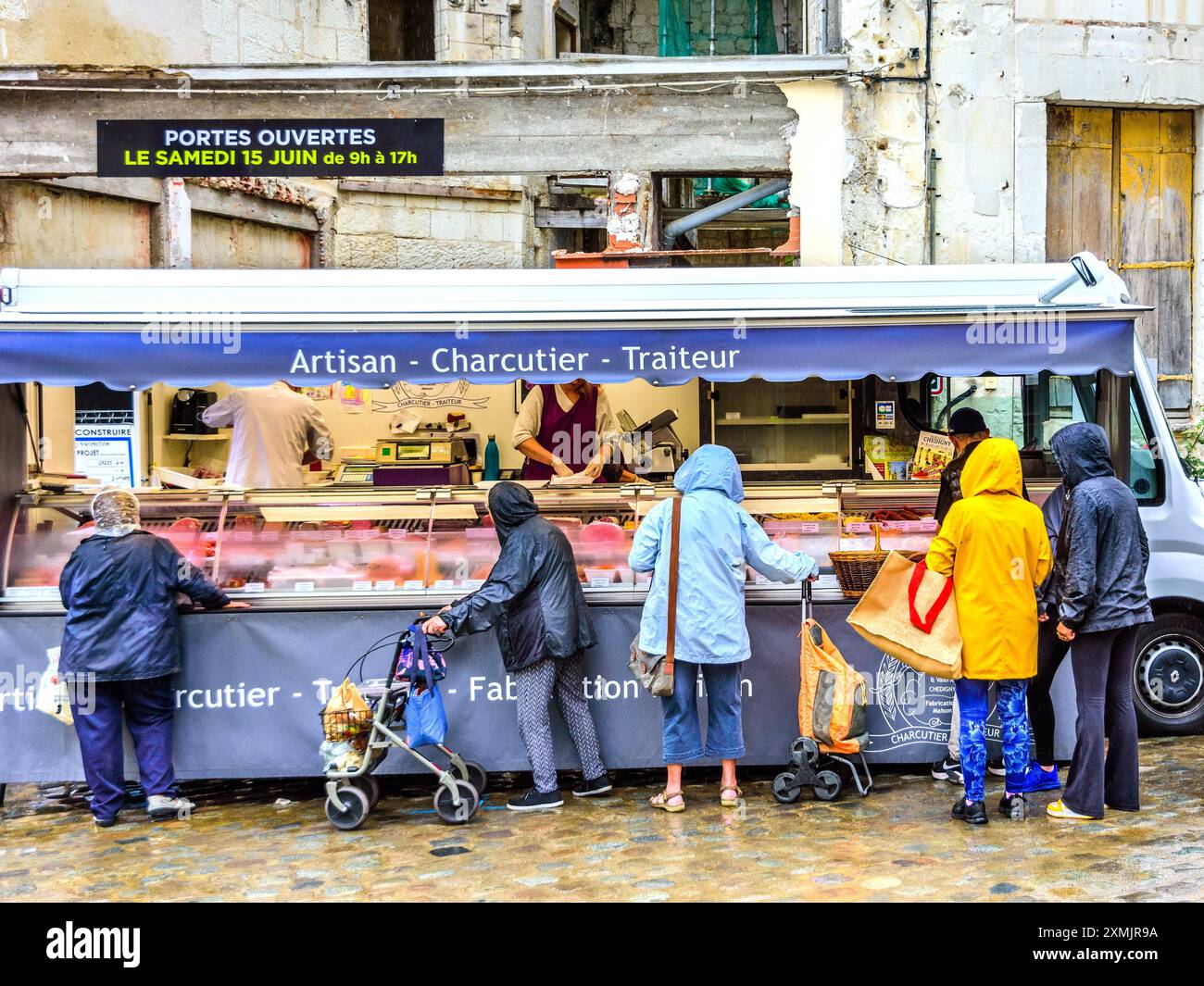Mobile shop van hi-res stock photography and images - Alamy