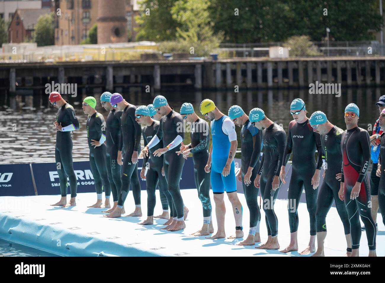 London t100 triathlon hi-res stock photography and images - Alamy
