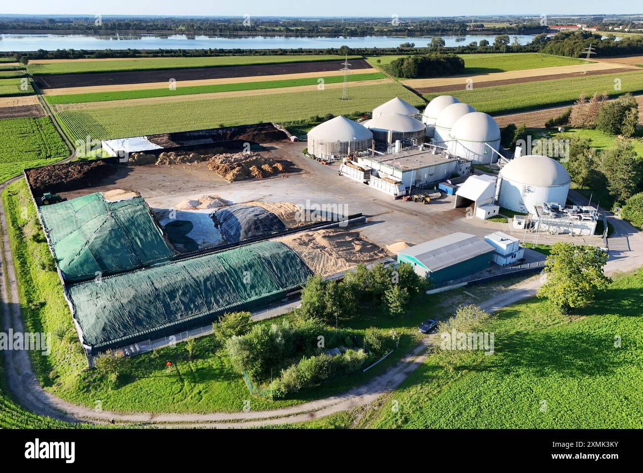 Landwirtschfaftliche Biogasanlage.Biogas ist ein energiereiches Gasgemisch, das bei der ...