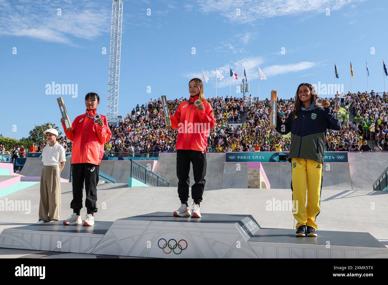 Paris, France. 28th July, 2024. Gold medalist Yoshizawa Coco (C) of ...