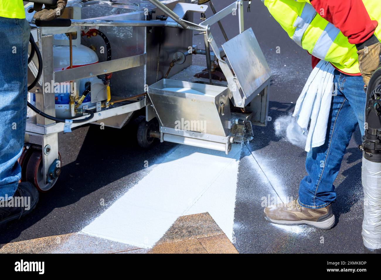 Line striping machine hi-res stock photography and images - Alamy