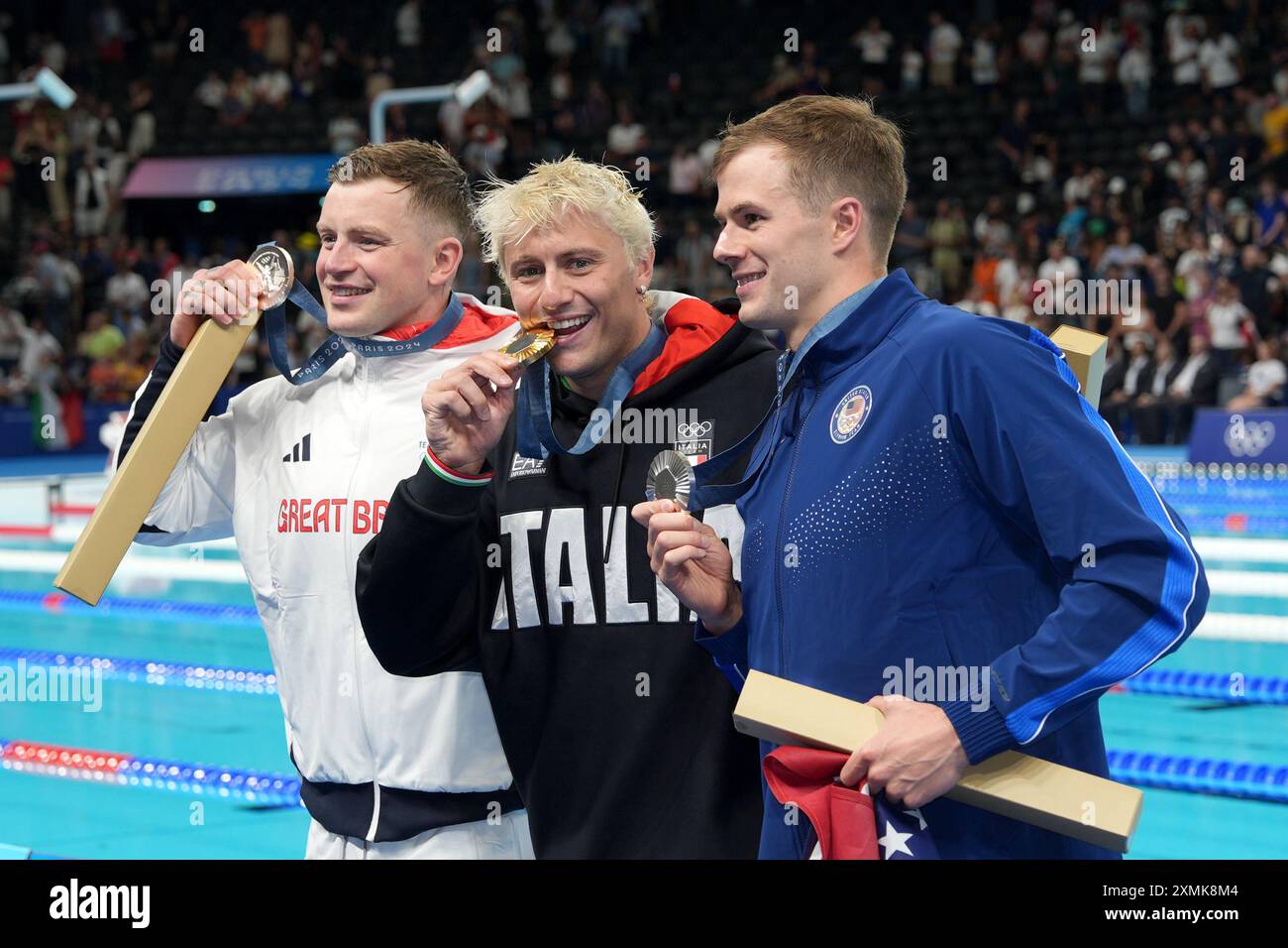 Parigi, France. 28th July, 2024. Nicolo Martinenghi, of Italy, gold ...