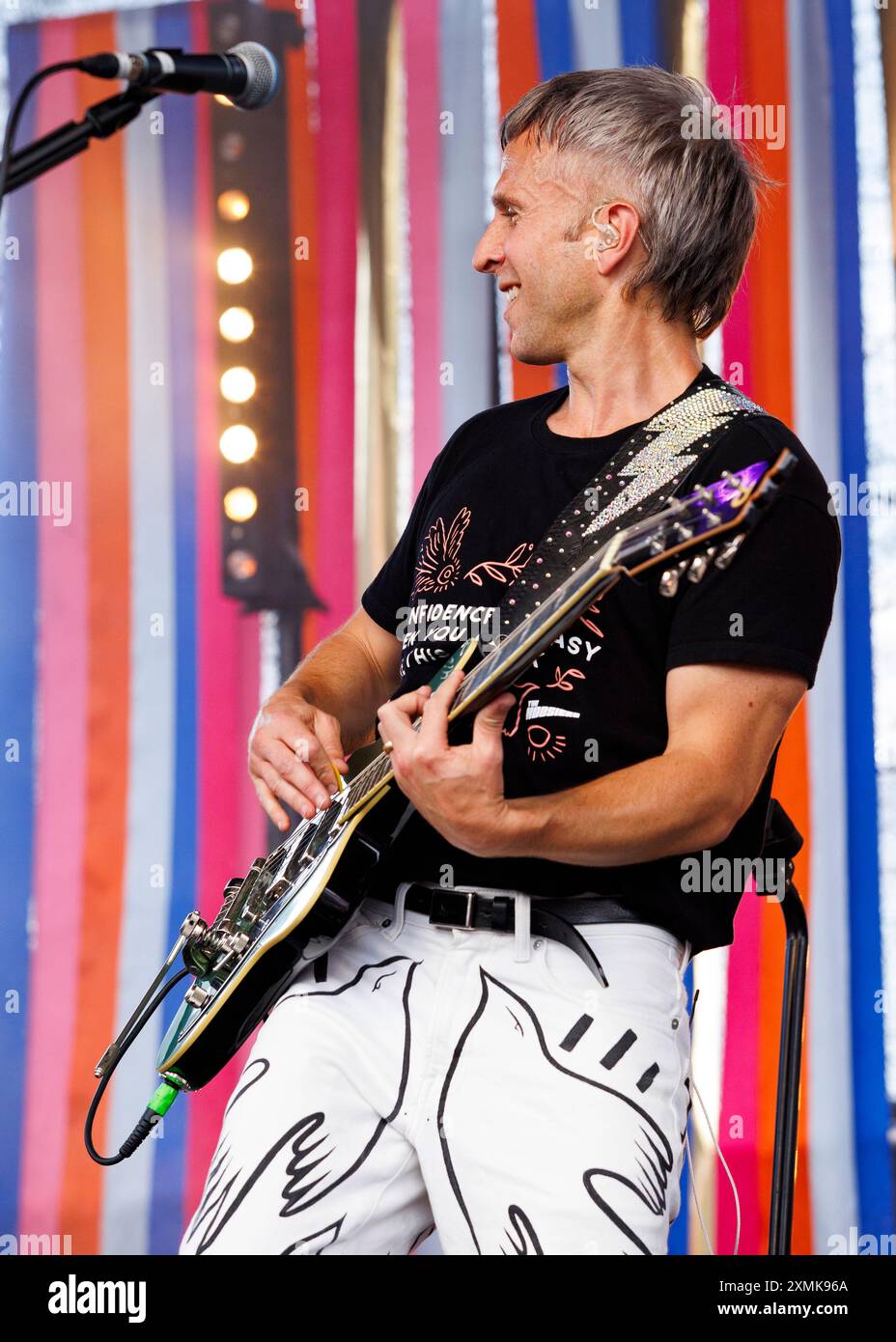 The Hoosiers, Lazydays Festival, Southend-on-Sea, Essex © Clarissa ...