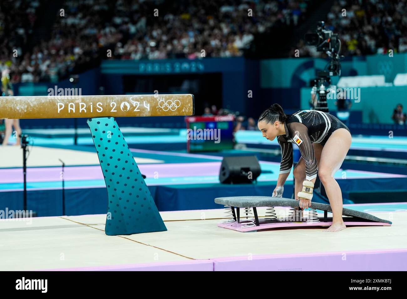 Alba Petisco of Spain performs on Balance Beam during Artistic ...