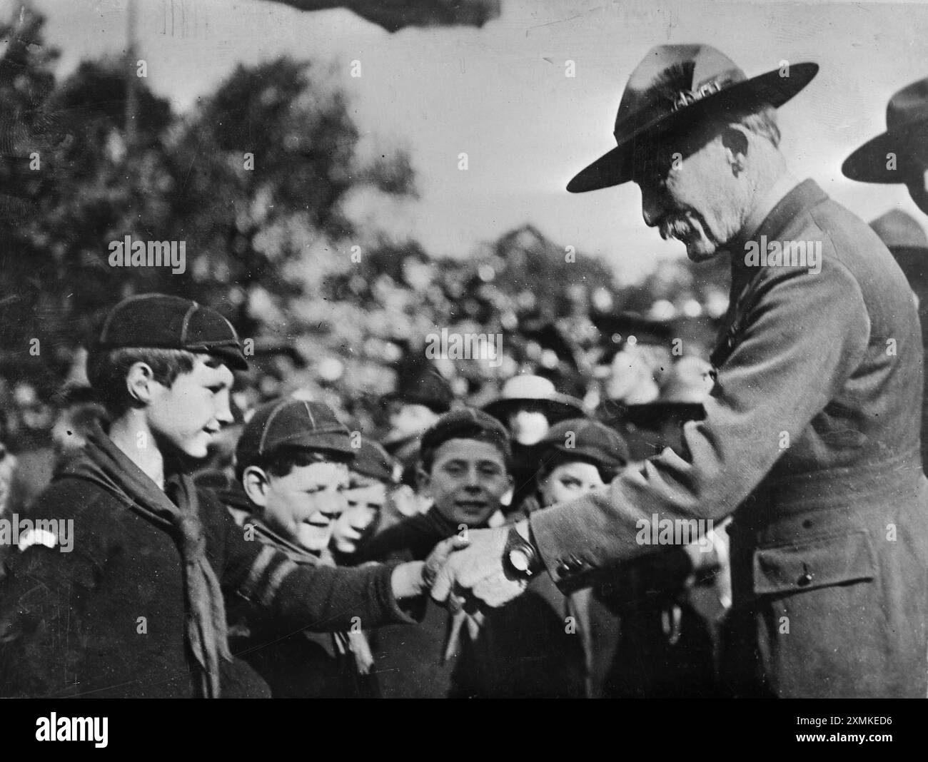 General Baden-Powell with a group of his Boy Scouts Stock Photo - Alamy