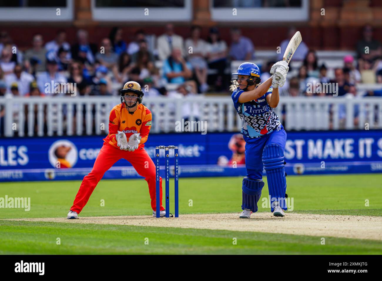 Sarah glenn bowling hi-res stock photography and images - Alamy