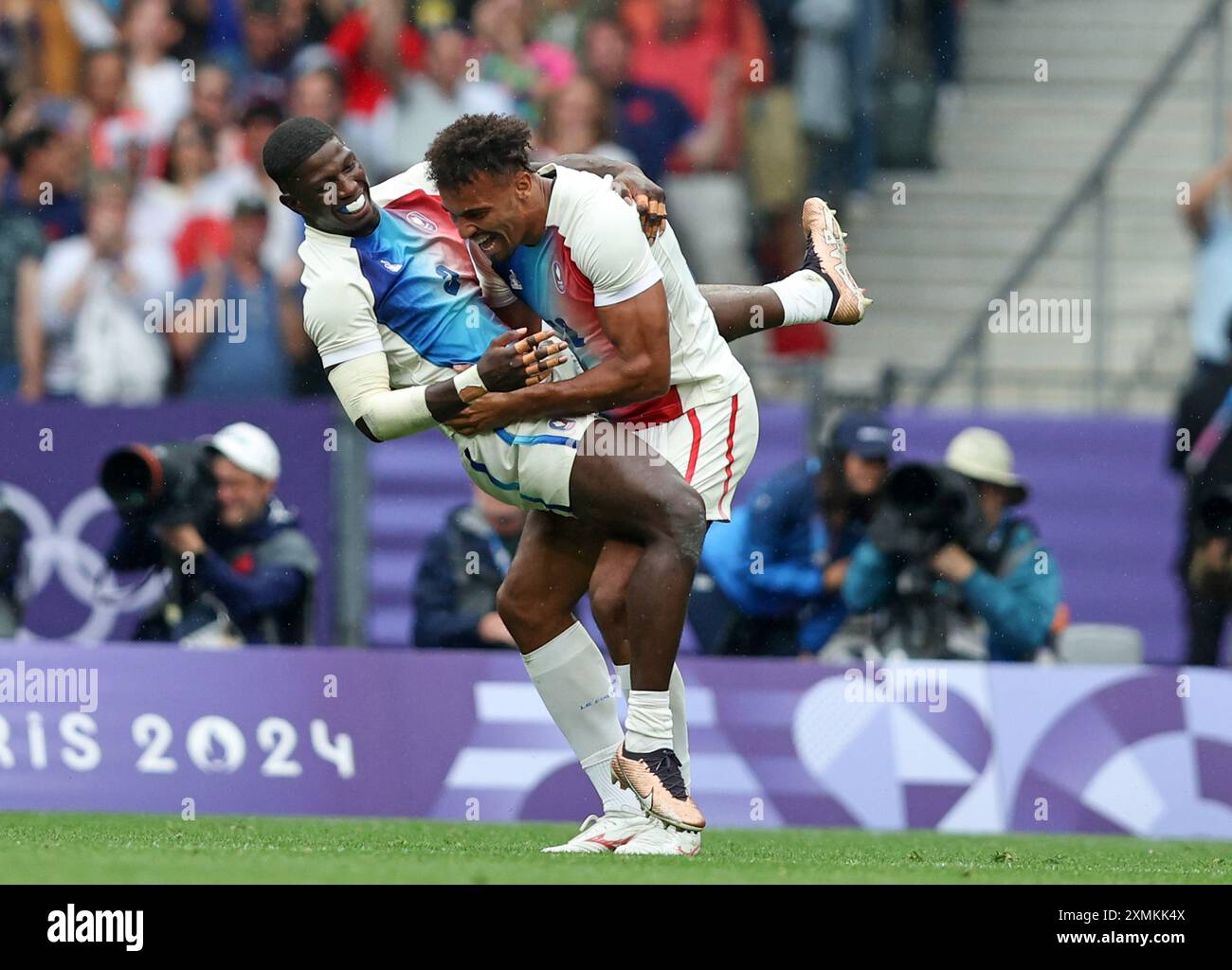 PARIS, FRANCE - JULY 27: Jordan Sepho of Team France and Stephen Parez ...