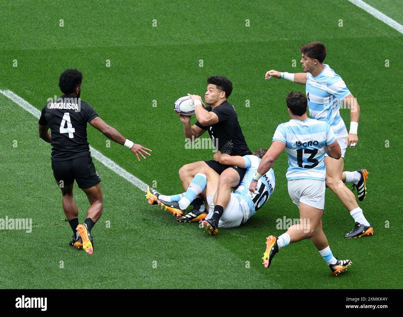 PARIS, FRANCE - JULY 27: Tone NG Shiu of New Zealand vies with Santiago ...