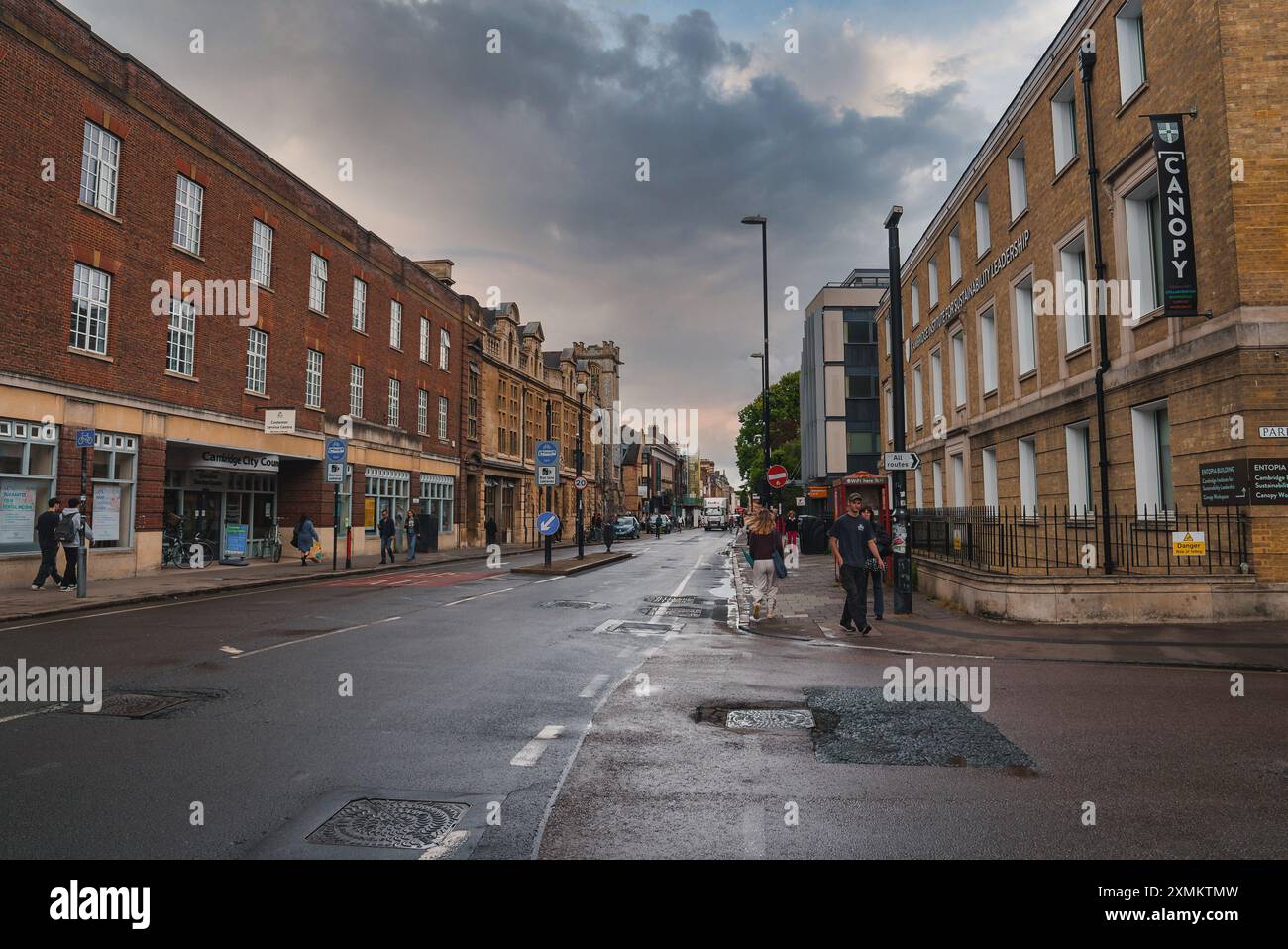 Historic Street Scene in Cambridge City Center with Overcast Sky Stock ...