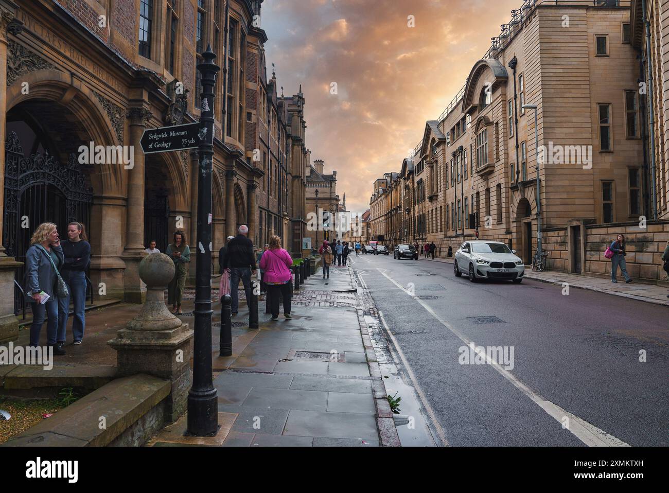 Historic Street Scene in Cambridge City Center with Classic ...