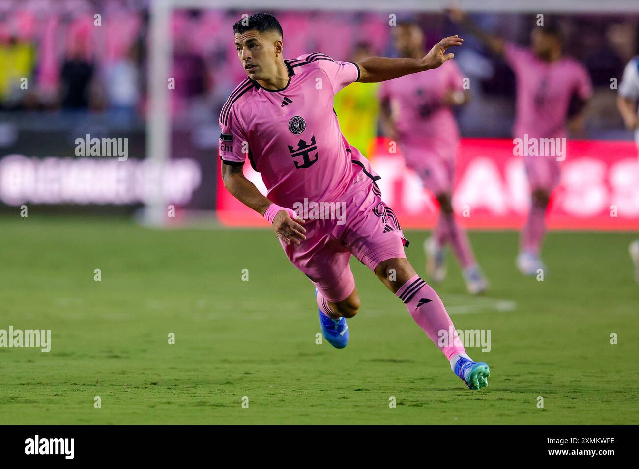 Lionel messi inter miami crowd hi-res stock photography and images - Alamy