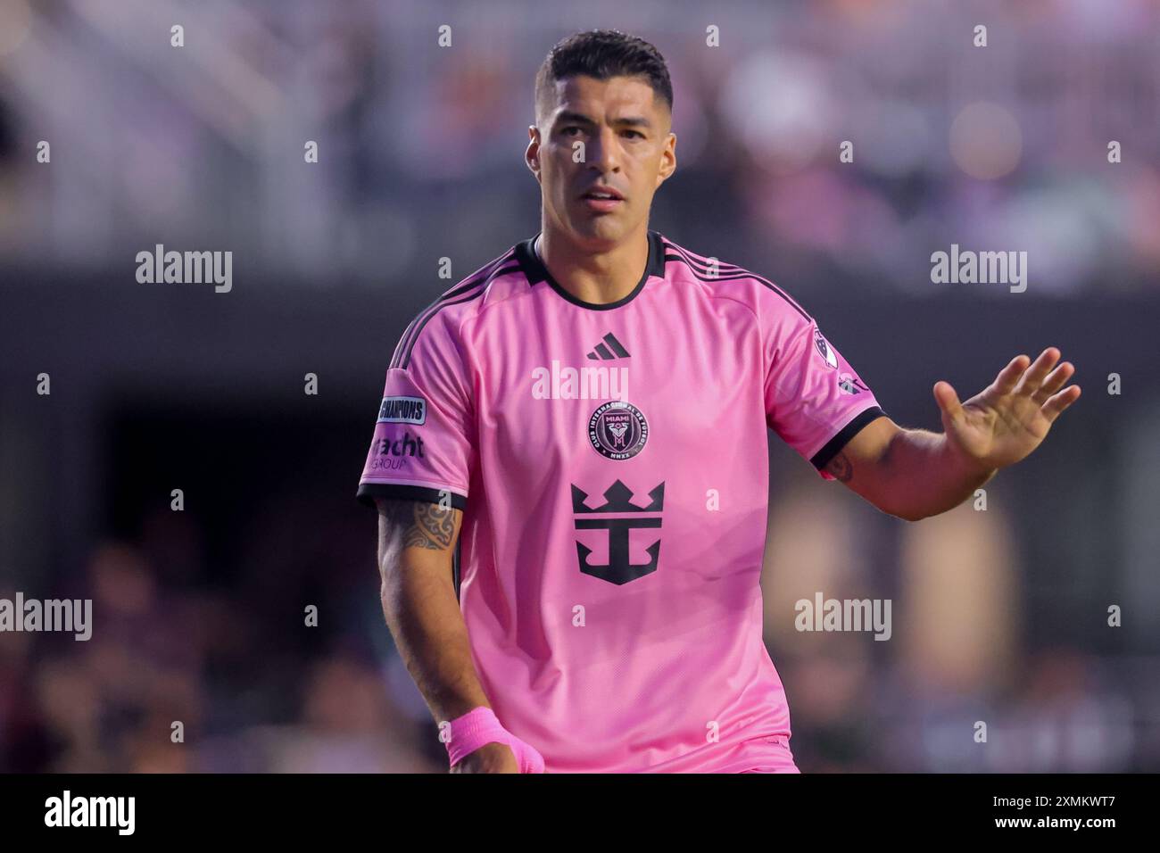 Lionel messi inter miami crowd hi-res stock photography and images - Alamy