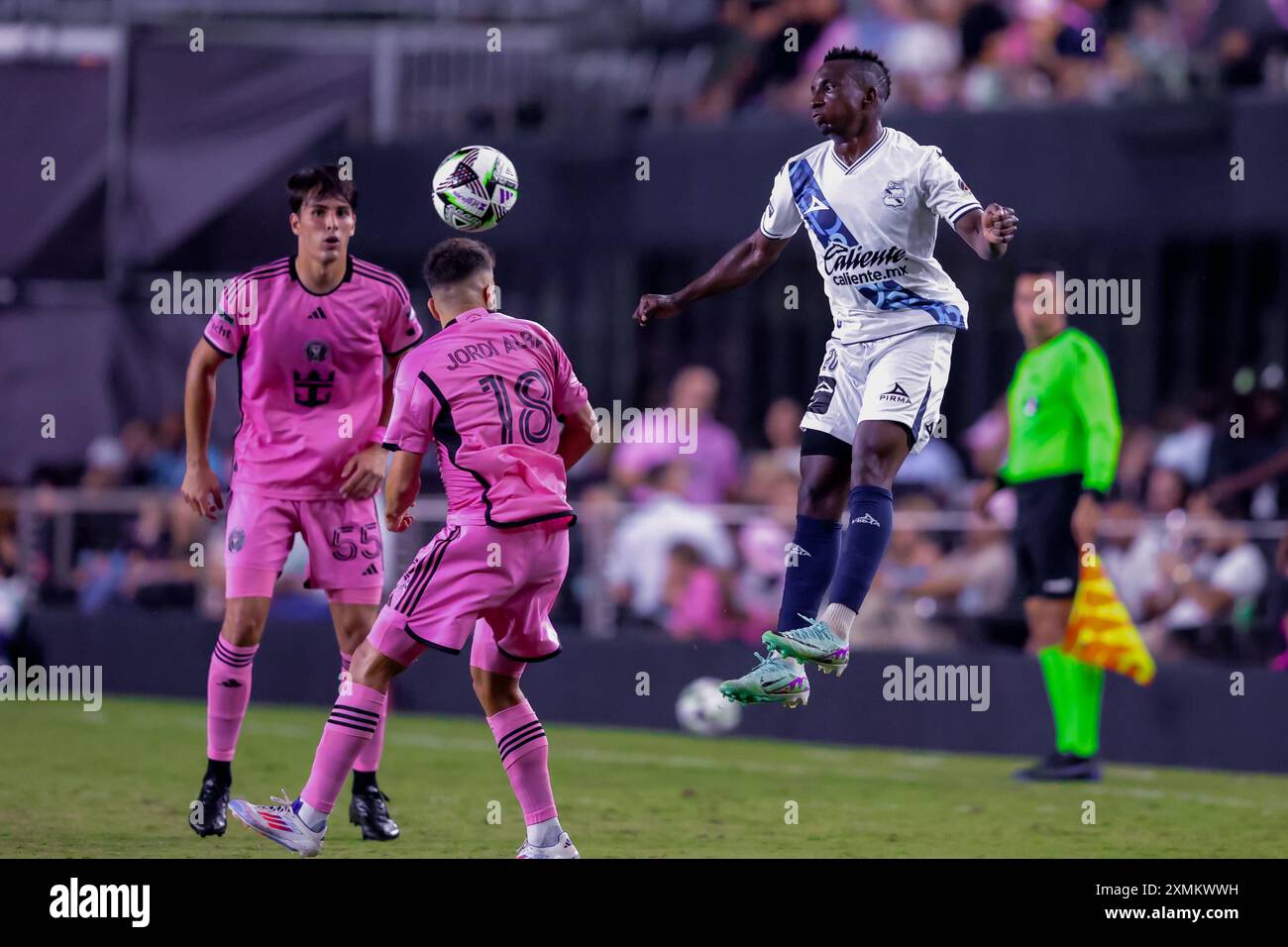 Lionel messi inter miami crowd hi-res stock photography and images - Alamy