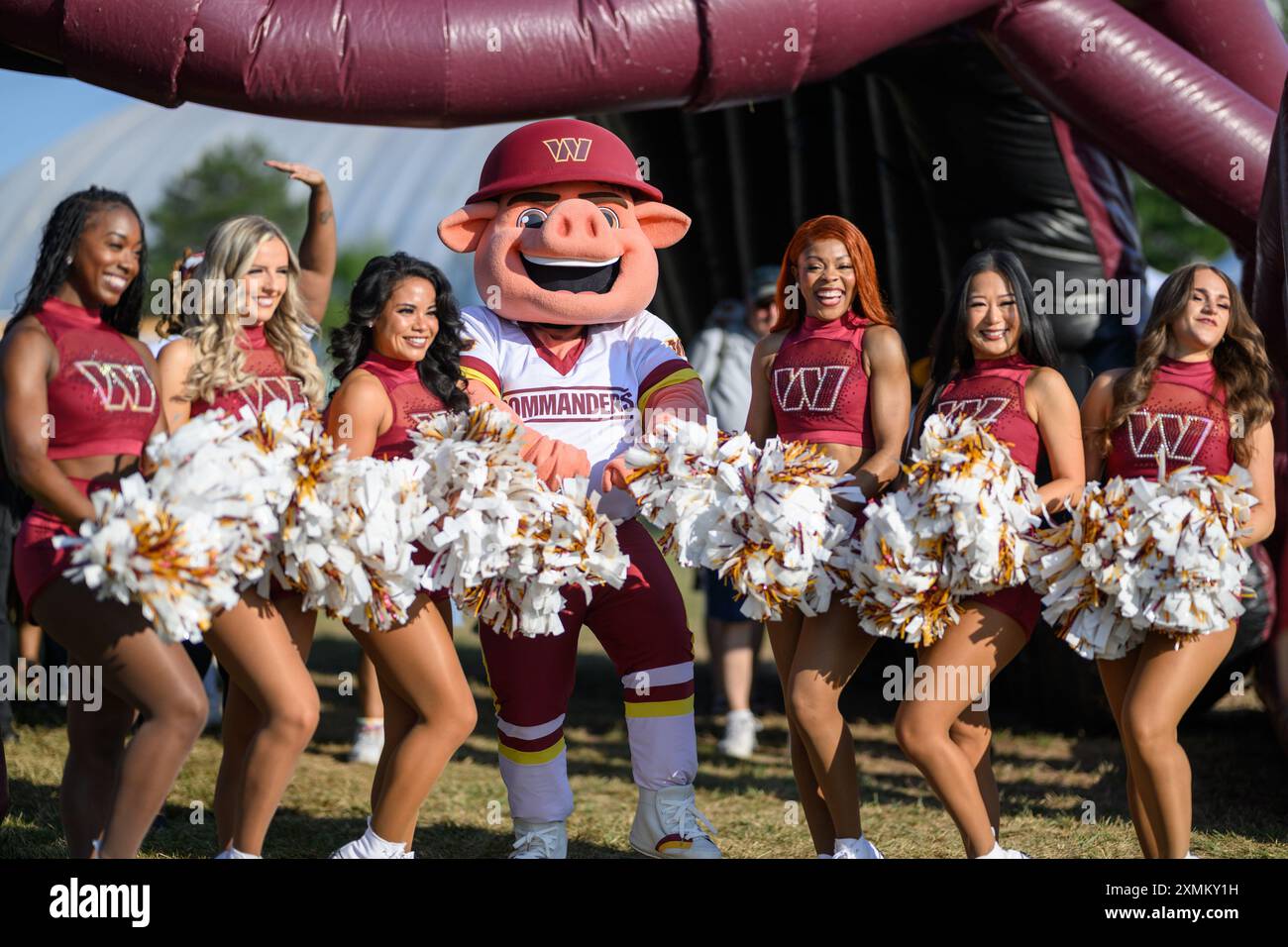 Ashburn, VA, USA. 28th July, 2024. Washington Commanders cheerleaders ...