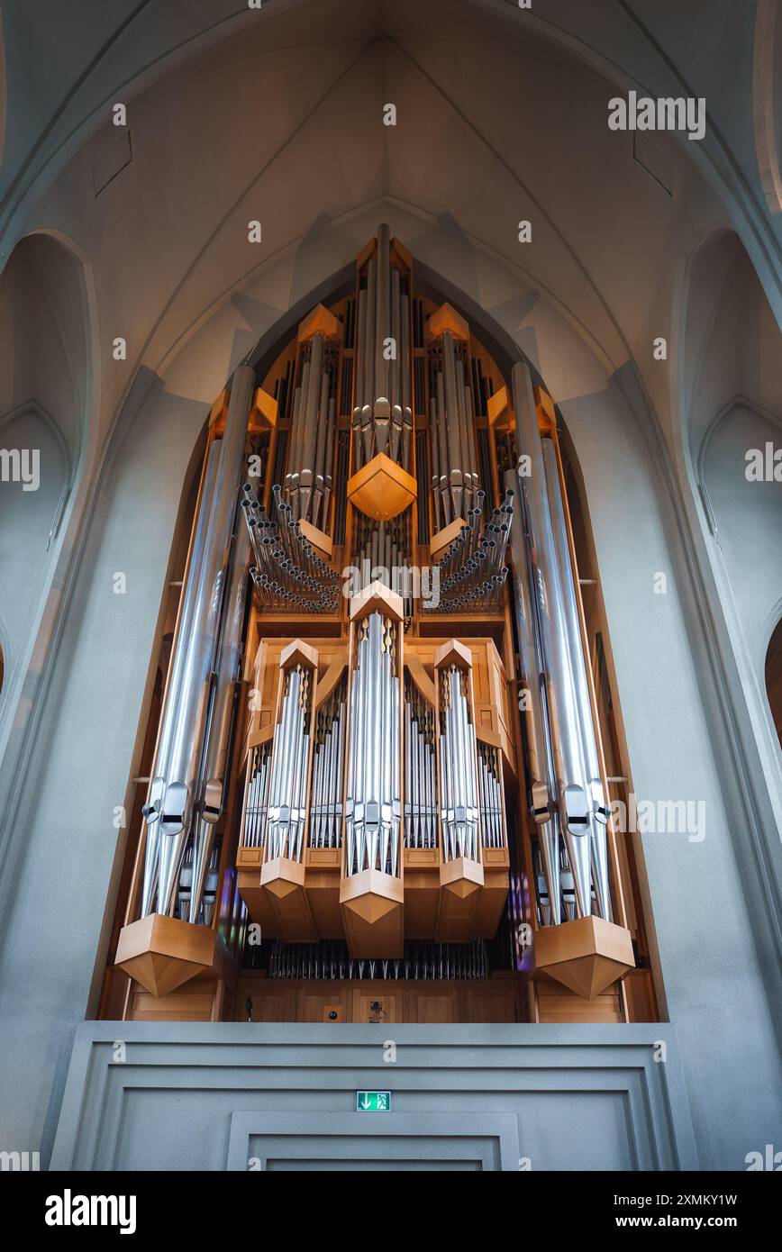 Grand Pipe Organ Inside Hallgrimskirkja Church in Reykjavik, Iceland ...