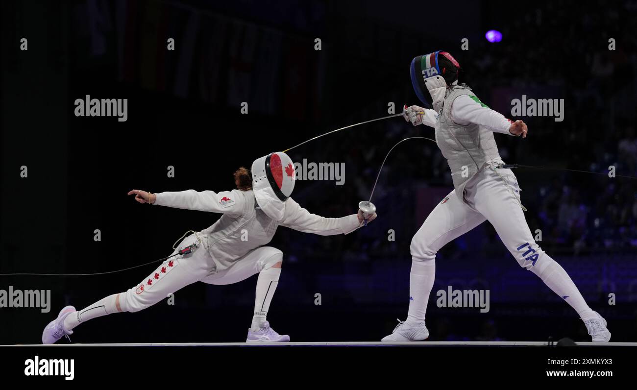 Paris, France. 28th July, 2024. Eleanor Harvey (L) of Canada competes ...