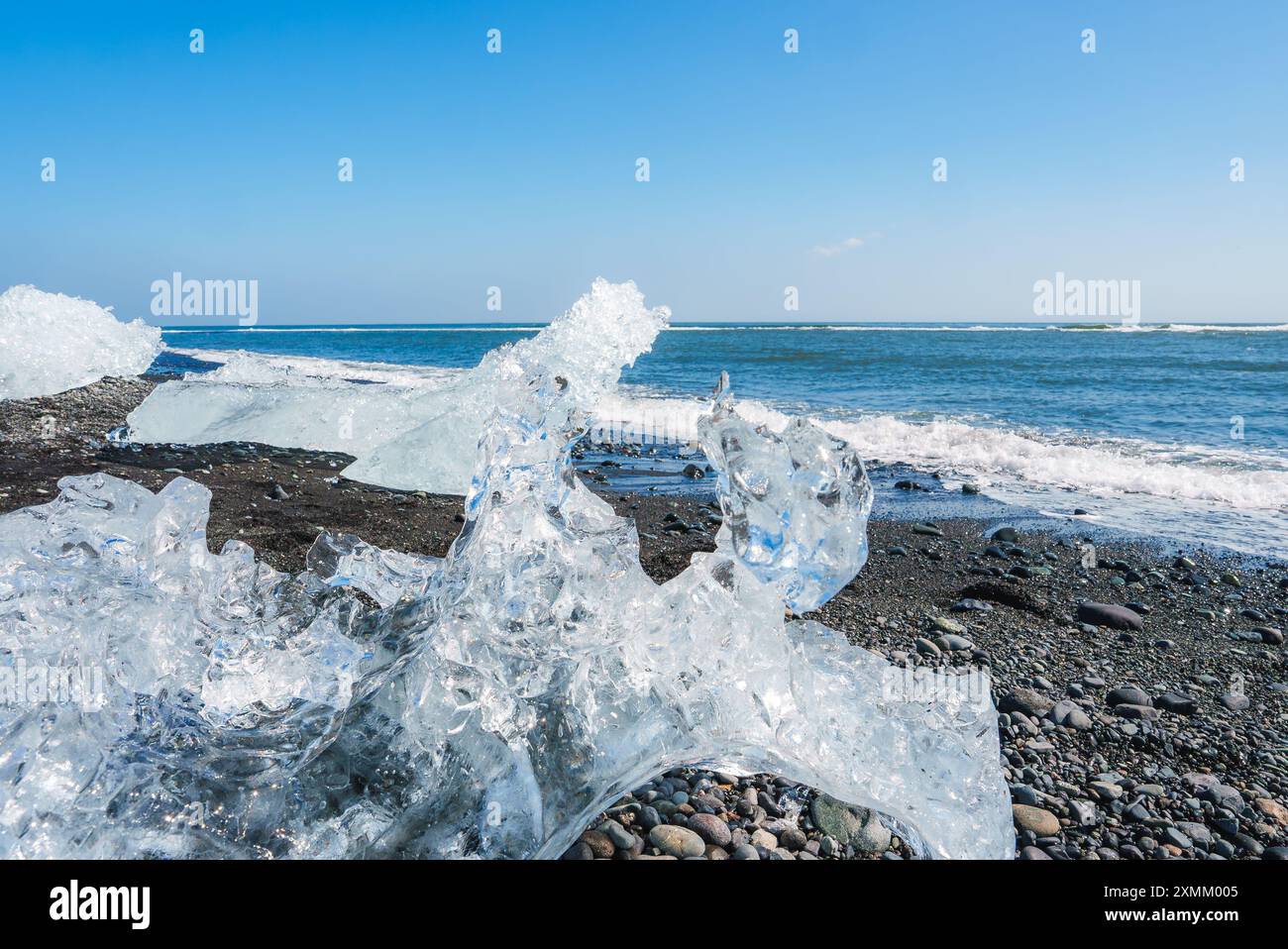 Ice ocean waves diamond beach hi-res stock photography and images - Alamy