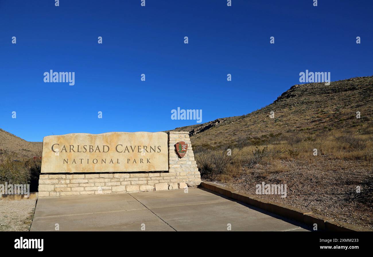 Carlsbad caverns sign hi-res stock photography and images - Alamy