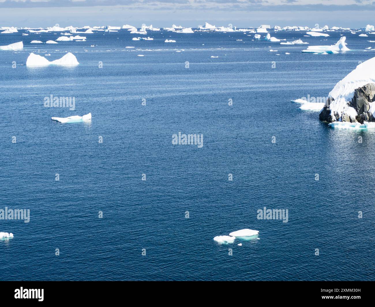 Icebergs in French Passage off Petermann Island, Wilhelm Archipelago ...