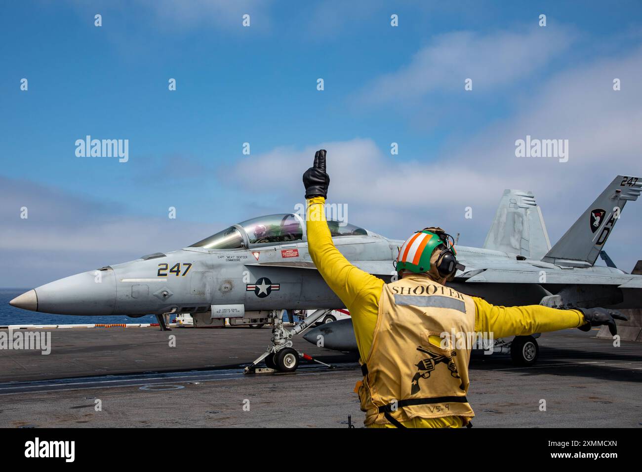 An F/A-18F Super Hornet from the "Gladiators" of Strike Fighter ...