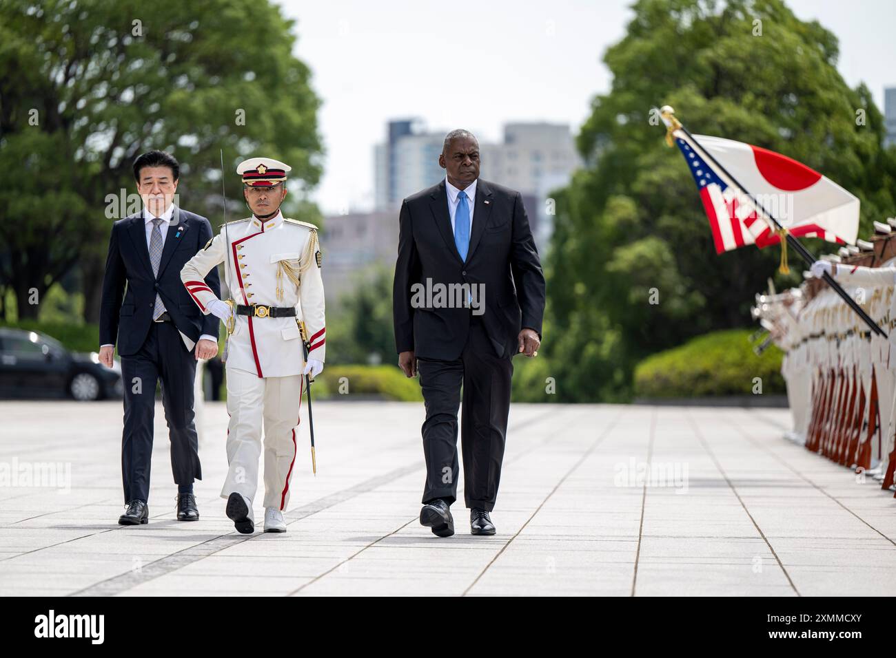 Secretary of Defense Lloyd J. Austin III participates in an honors ...
