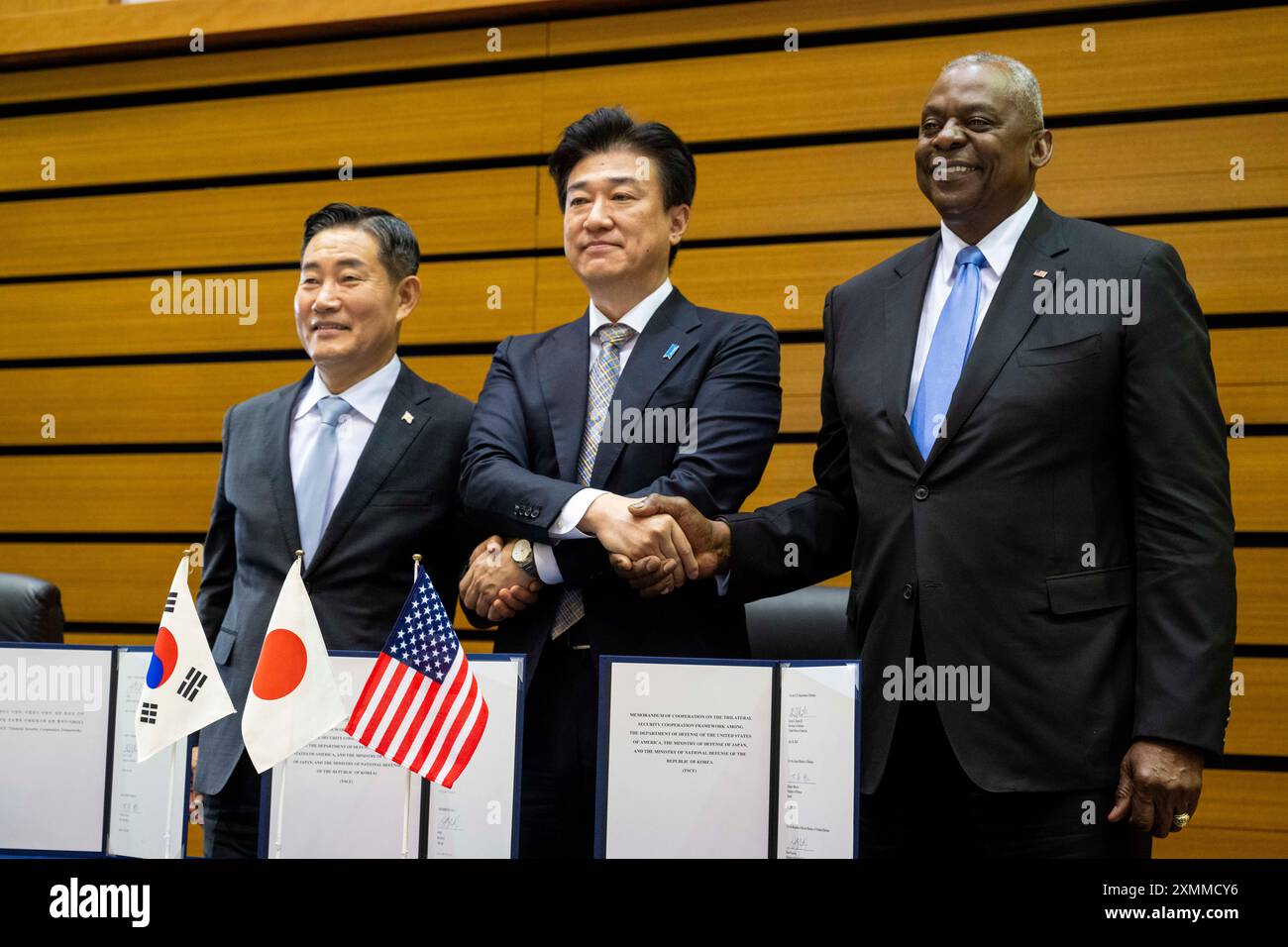 Shin won sik hi-res stock photography and images - Alamy