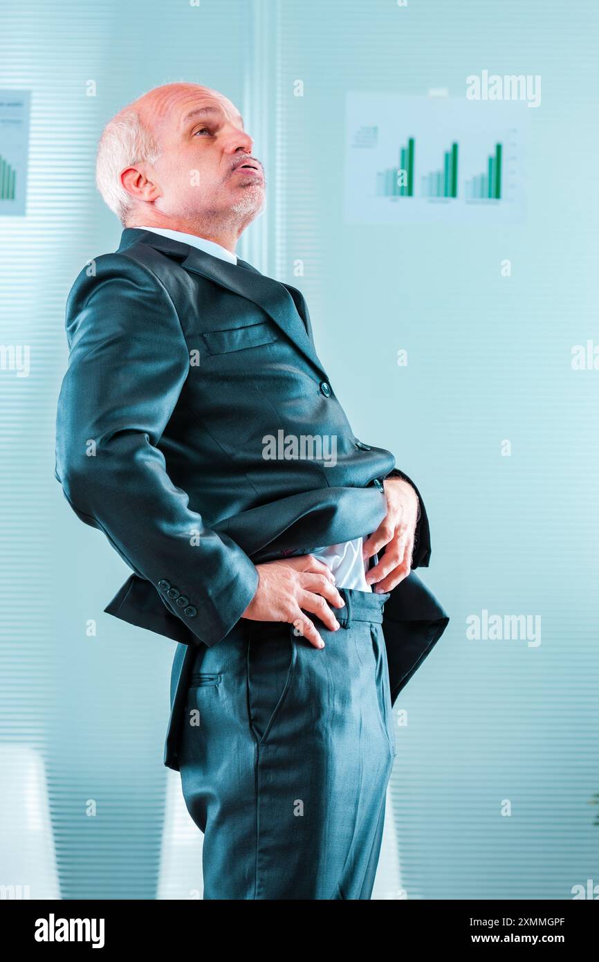 Elderly man in formal attire hi-res stock photography and images - Alamy
