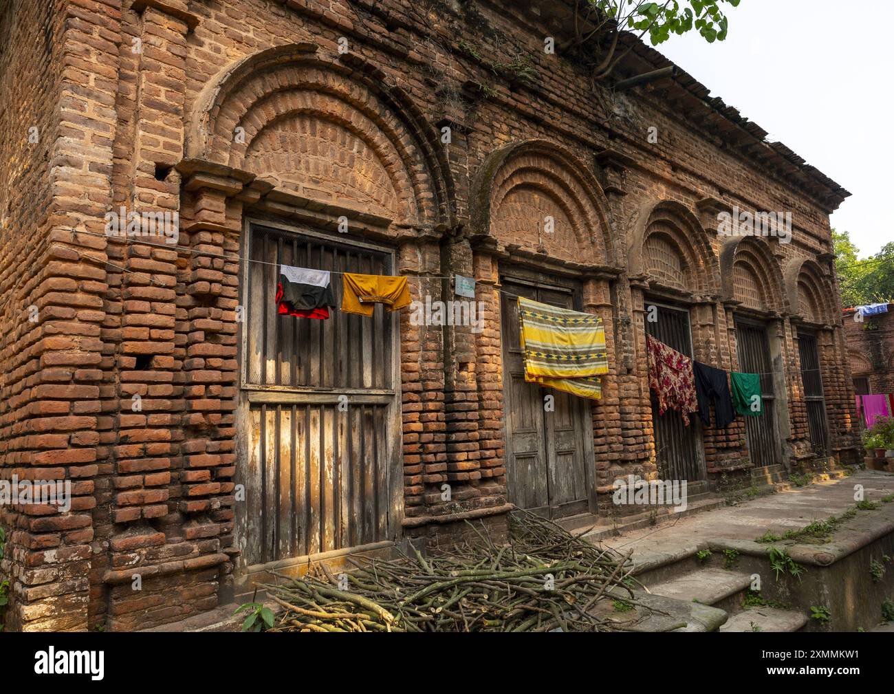 Building brick dhaka bangladesh hi-res stock photography and images - Alamy