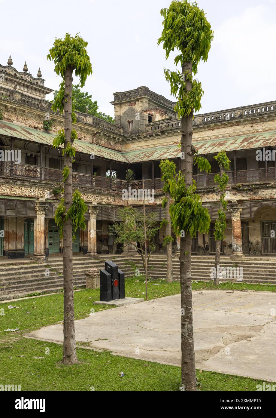 Old heritage house at Pakutia Zamindar Bari, Dhaka Division, Nagarpur, Bangladesh Stock Photo ...