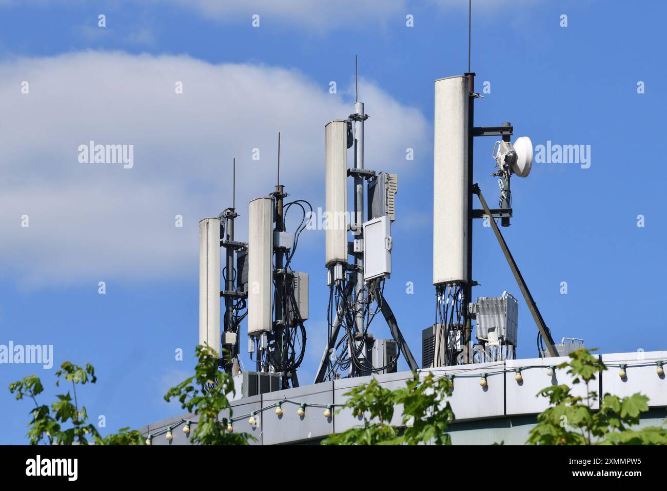 Lte base station hi-res stock photography and images - Alamy