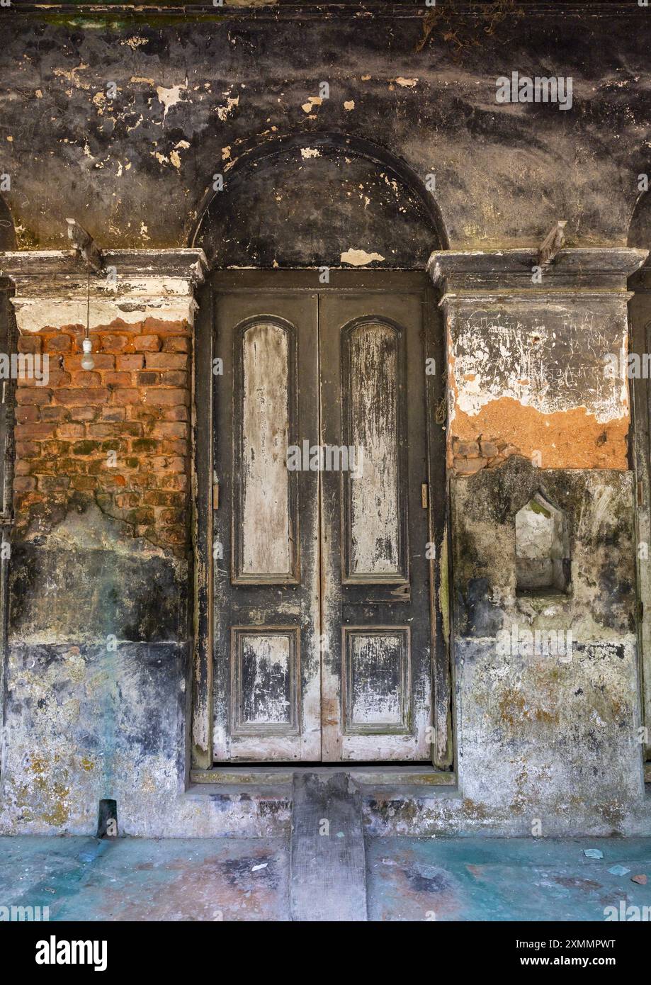 Old door in Pakutia Zamindar Bari, Dhaka Division, Nagarpur, Bangladesh ...