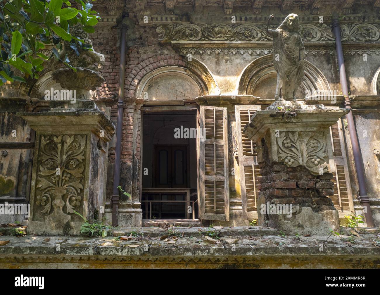 Old heritage house at Pakutia Zamindar Bari, Dhaka Division, Nagarpur, Bangladesh Stock Photo ...