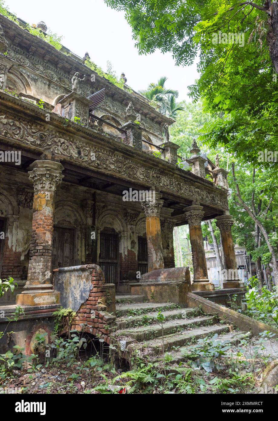 Old heritage house at Pakutia Zamindar Bari, Dhaka Division, Nagarpur ...
