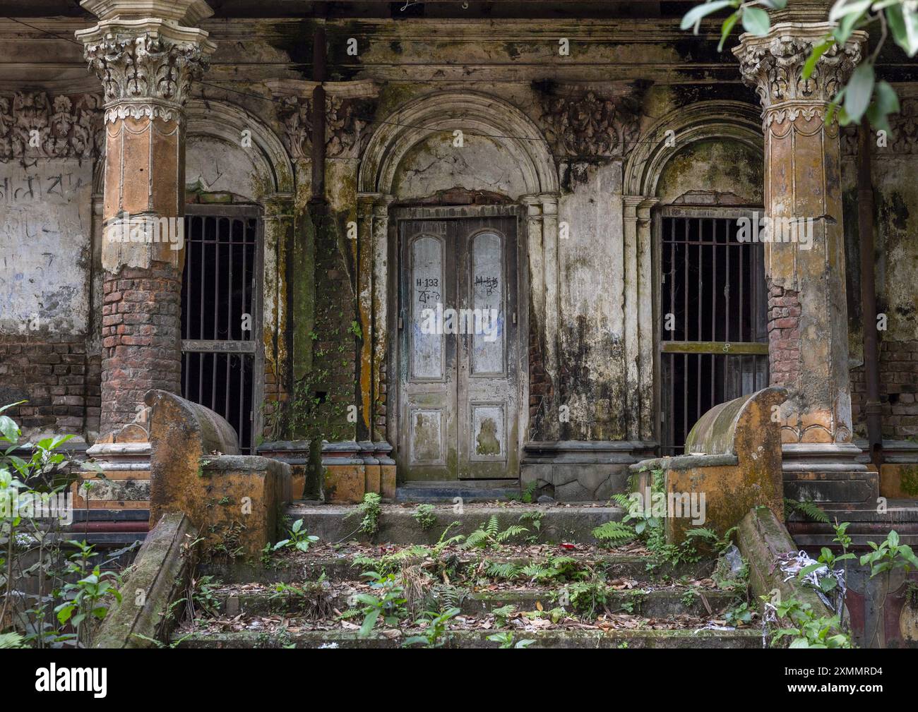 Old heritage house at Pakutia Zamindar Bari, Dhaka Division, Nagarpur, Bangladesh Stock Photo ...