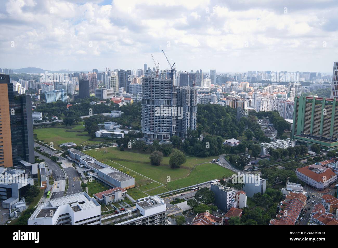 Cityscape view of downtown Singapore in 2023, with CapitaLand's One ...