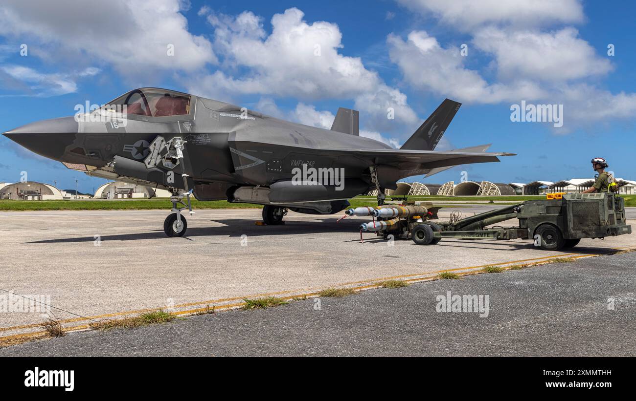 Ordnance is loaded onto an U.S. Marine Corps F-35B Lightning II ...