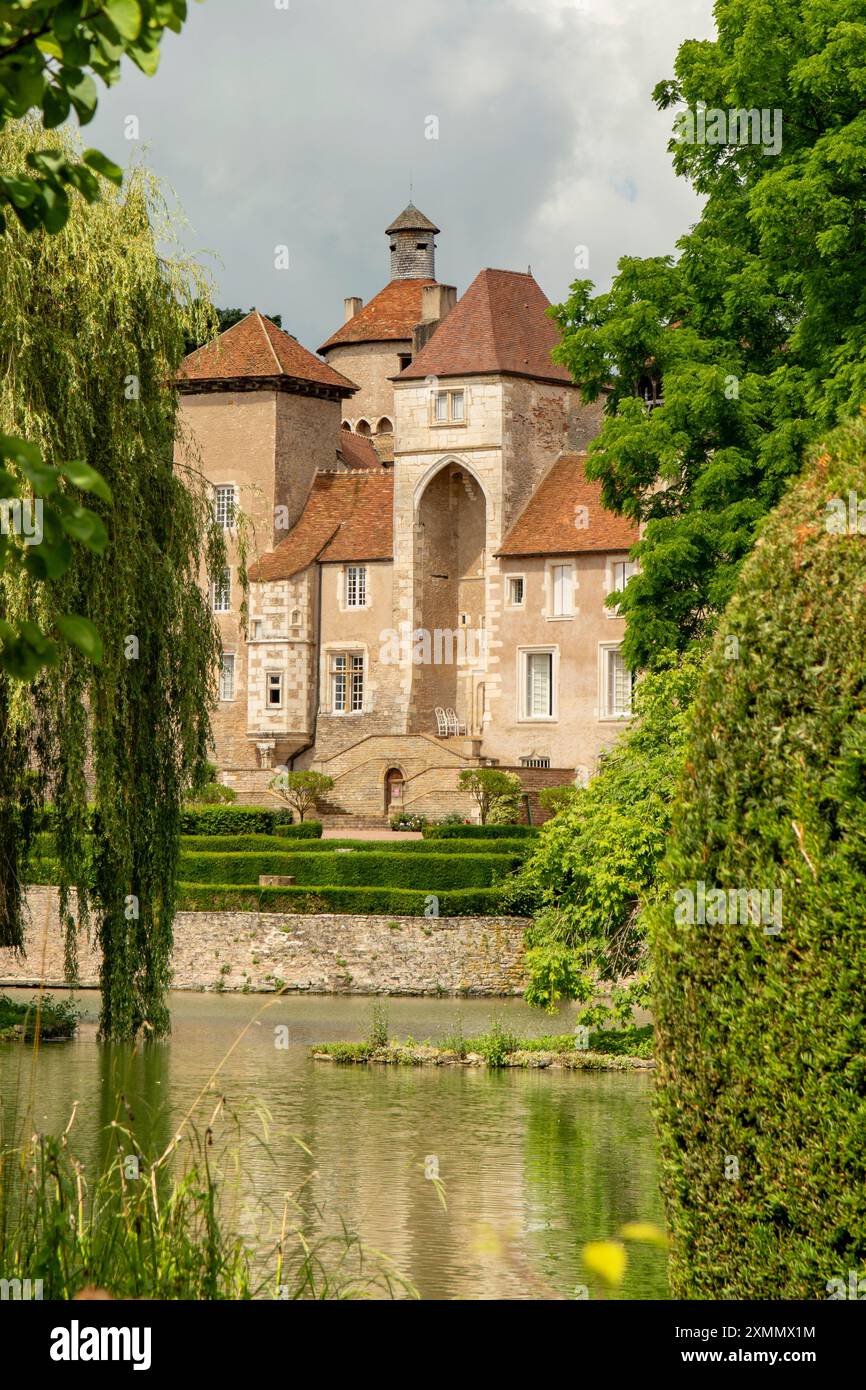 Chateau de Sercy, Sercy, Bourgogne, France Stock Photo - Alamy