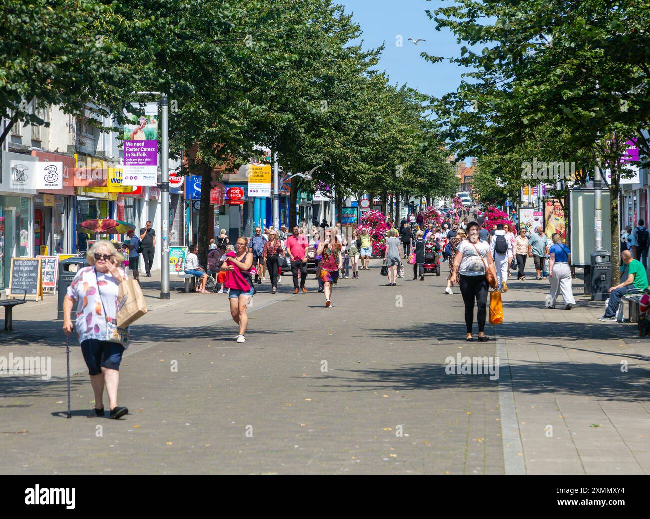 Lowestoft town centre hi-res stock photography and images - Alamy