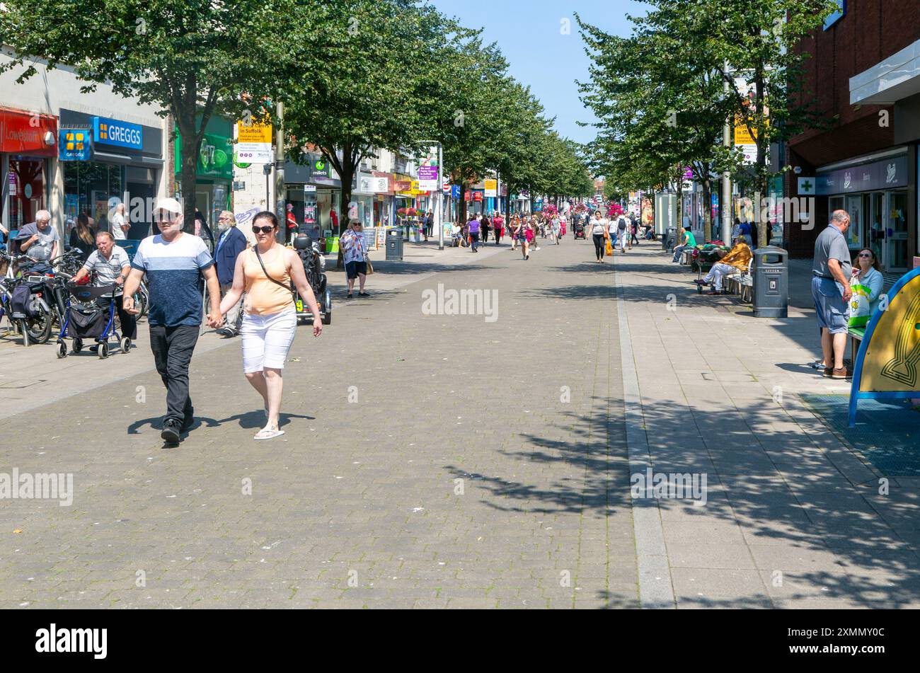 Lowestoft town centre hi-res stock photography and images - Alamy