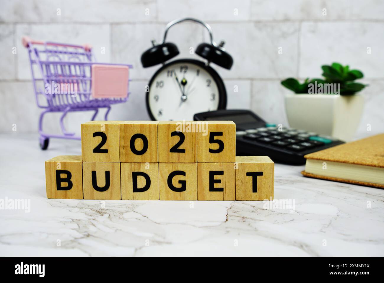 2025 budget hi-res stock photography and images - Alamy