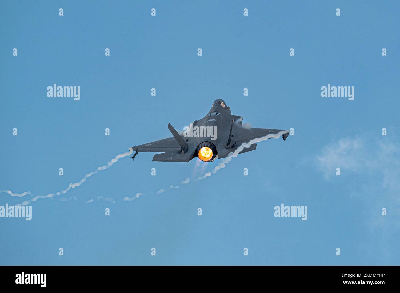 A Royal Australian Air Force (RAAF) F-35A Lightning II assigned to the ...