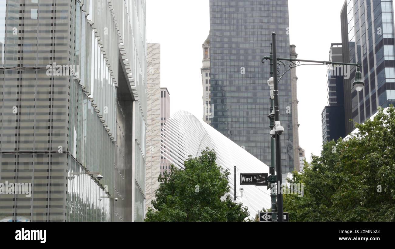 New York City Lower Manhattan Downtown Financial District street ...