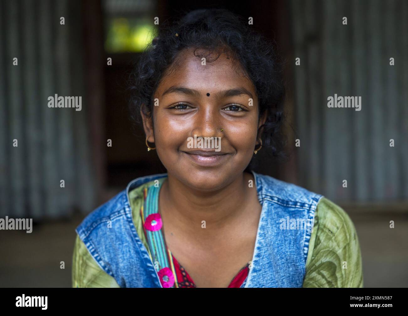 Portrait of a bangladeshi teenage girl, Khulna Division, Narail Sadar ...