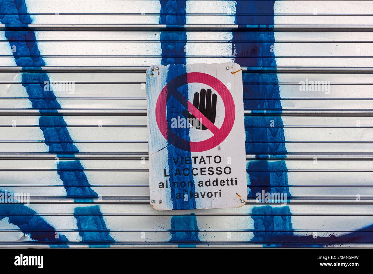 Caution signboard hi-res stock photography and images - Alamy