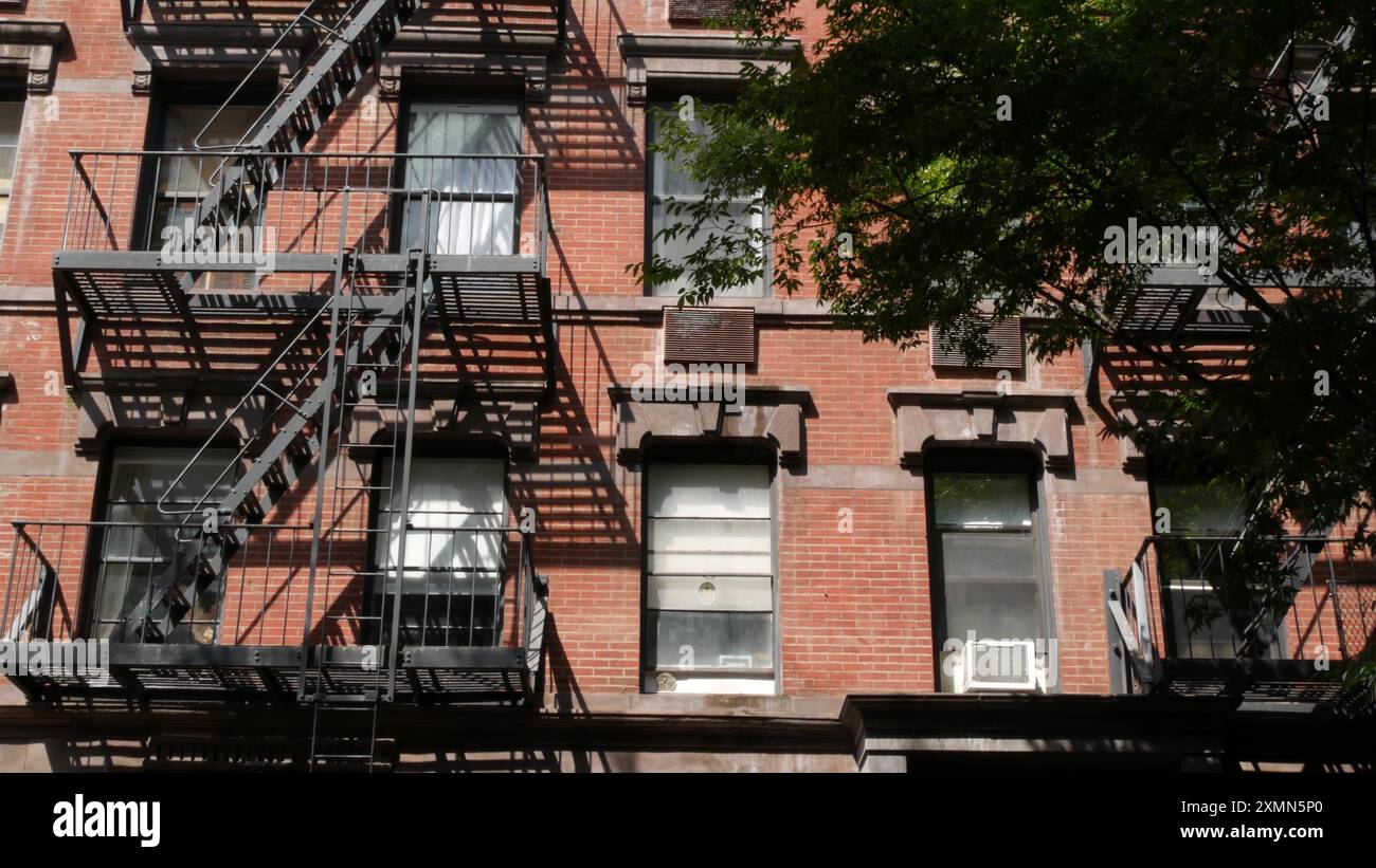 New York City classic building architecture, Manhattan, USA. Urban ...