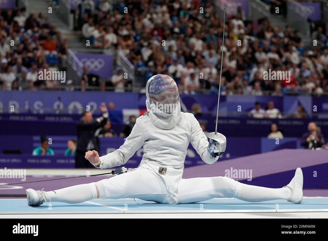 United States' Magda Skarbonkiewicz competes with Turkey's Nisanur ...