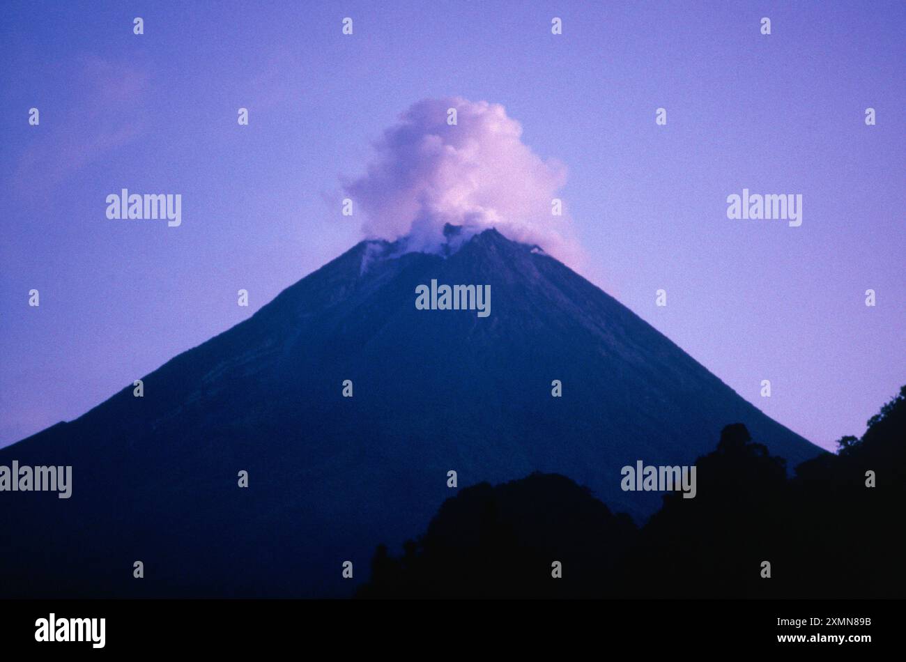 Yogayakarta hi-res stock photography and images - Alamy