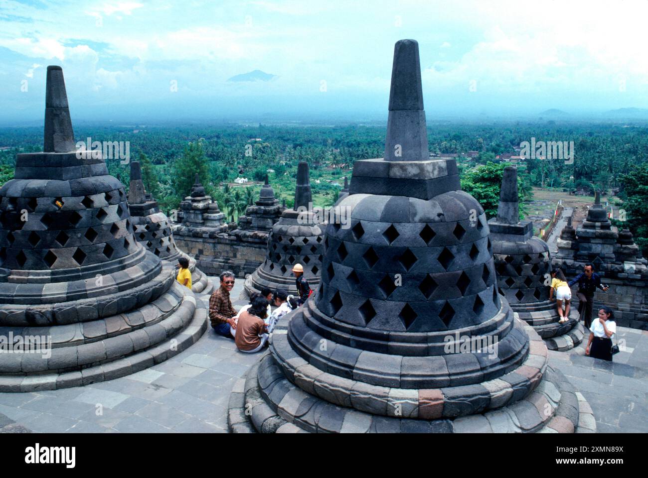 Buddist hi-res stock photography and images - Alamy