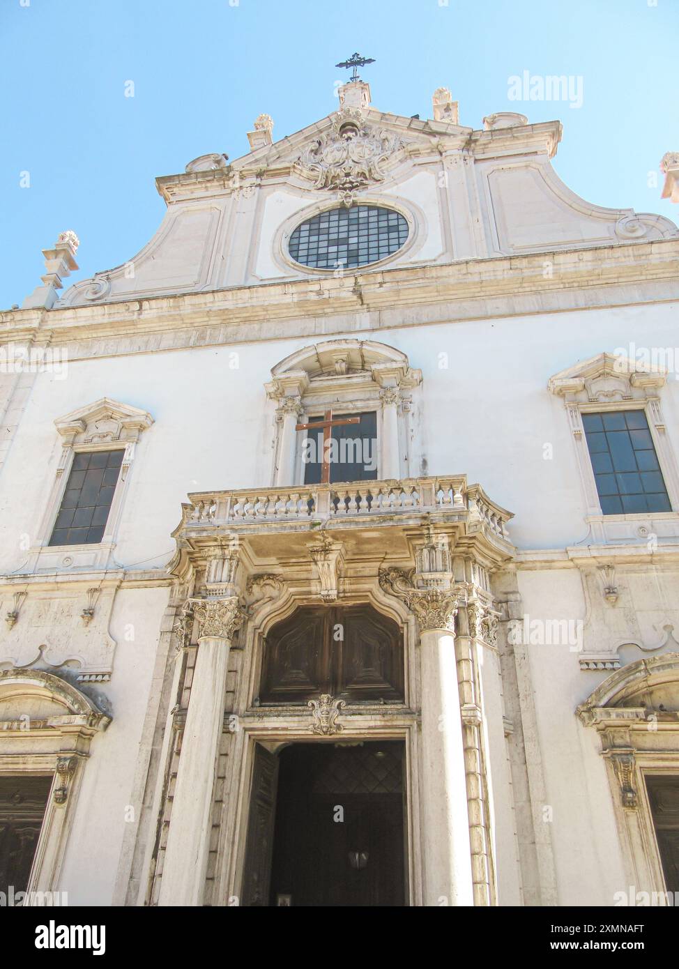 Baroque columns hi-res stock photography and images - Alamy