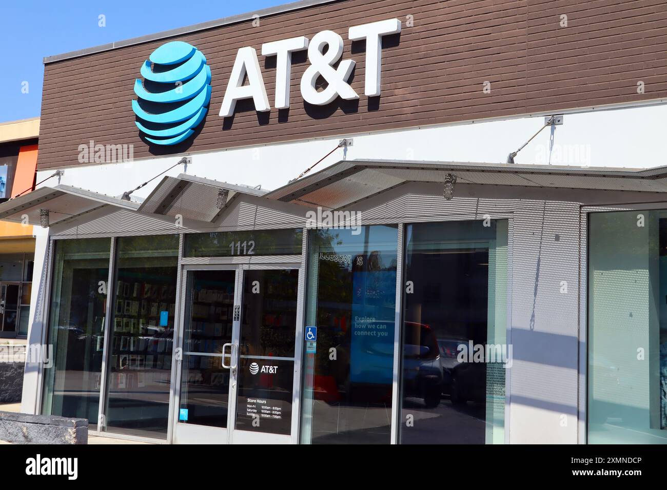 Att technology company logo hi-res stock photography and images - Alamy